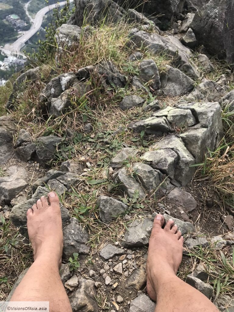 Barefooting above the abyss: second barefoot hike on suicide cliff ...